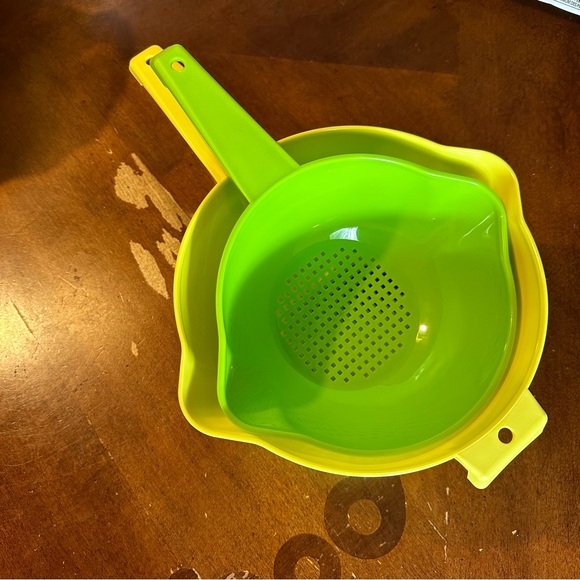 Tupperware | Kitchen | Tupperware Strainer Set | Poshmark